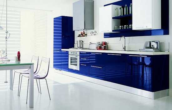 Preciosas cocinas modernas en color azul